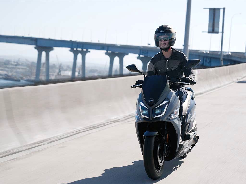 Скутер SYM Jet14 200 белый: купить в Москве, цены